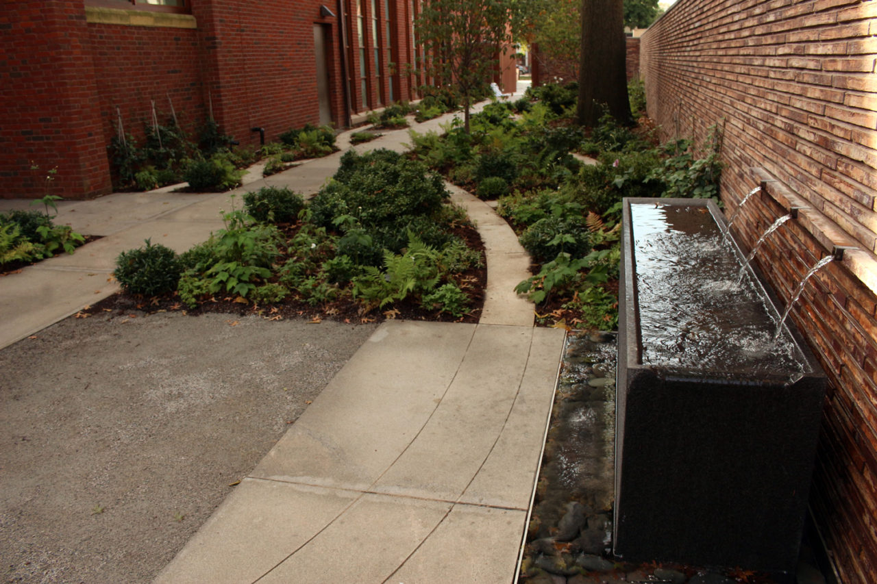 St. Thomas More - Colossale Siteworks